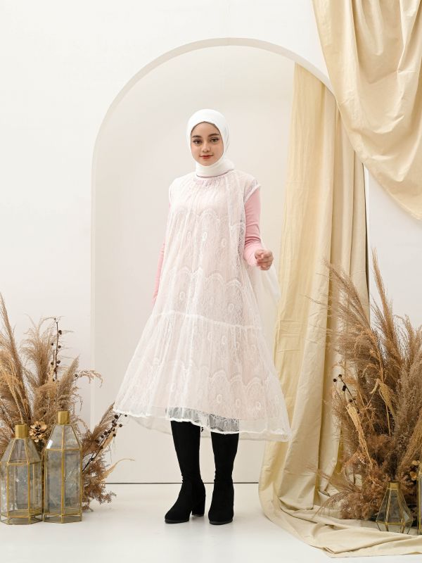 EID4 Outer Lace Maxi Dress | ORIGIN